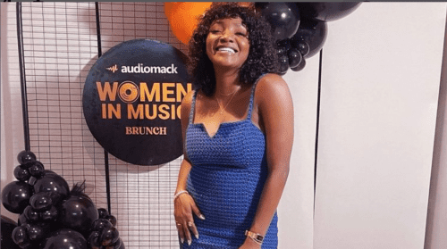 Simi Makes History, Becomes The First Nigerian Female Artist to Hit 100 ...