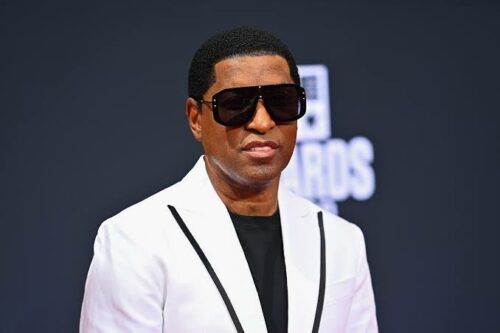 Babyface Soars with National Anthem at NBA All-Star Game